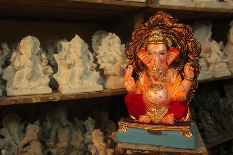 Eco friendly Ganesh Murti from four generations (Ganesh Sculptures in ...